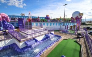 Crave Golf Club | Mini-Golf, Escape Rooms, Bowling & More