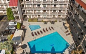 Stay at Valley Forge Inn in Pigeon Forge, Tennessee