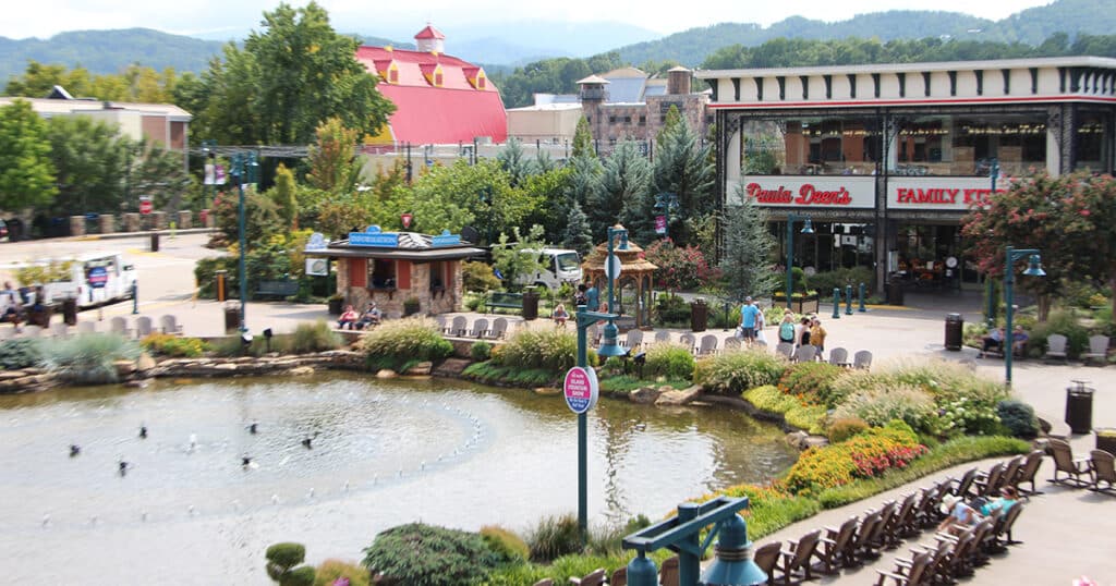 Insider’s Guide to The Island in Pigeon Forge | My Pigeon Forge