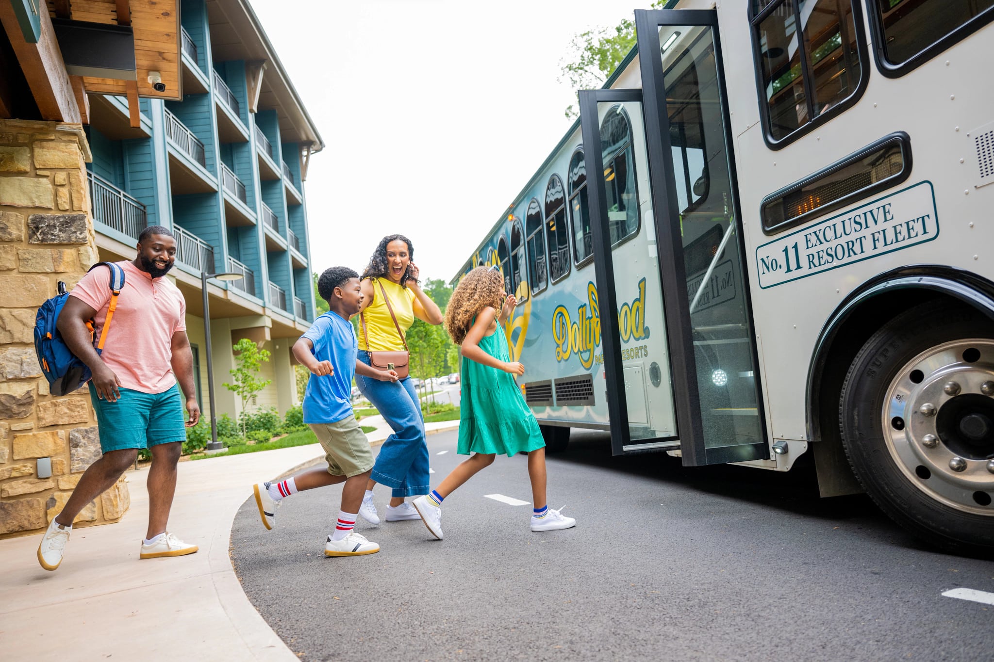 Your Ultimate Summer Guide to Dollywood & Splash Country in Pigeon Forge